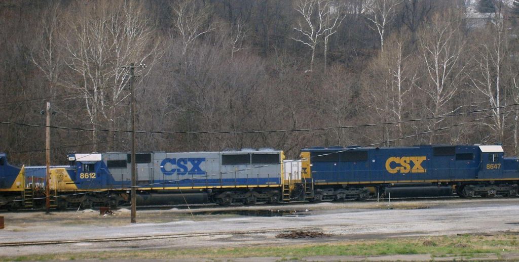 CSX 8647 SD50